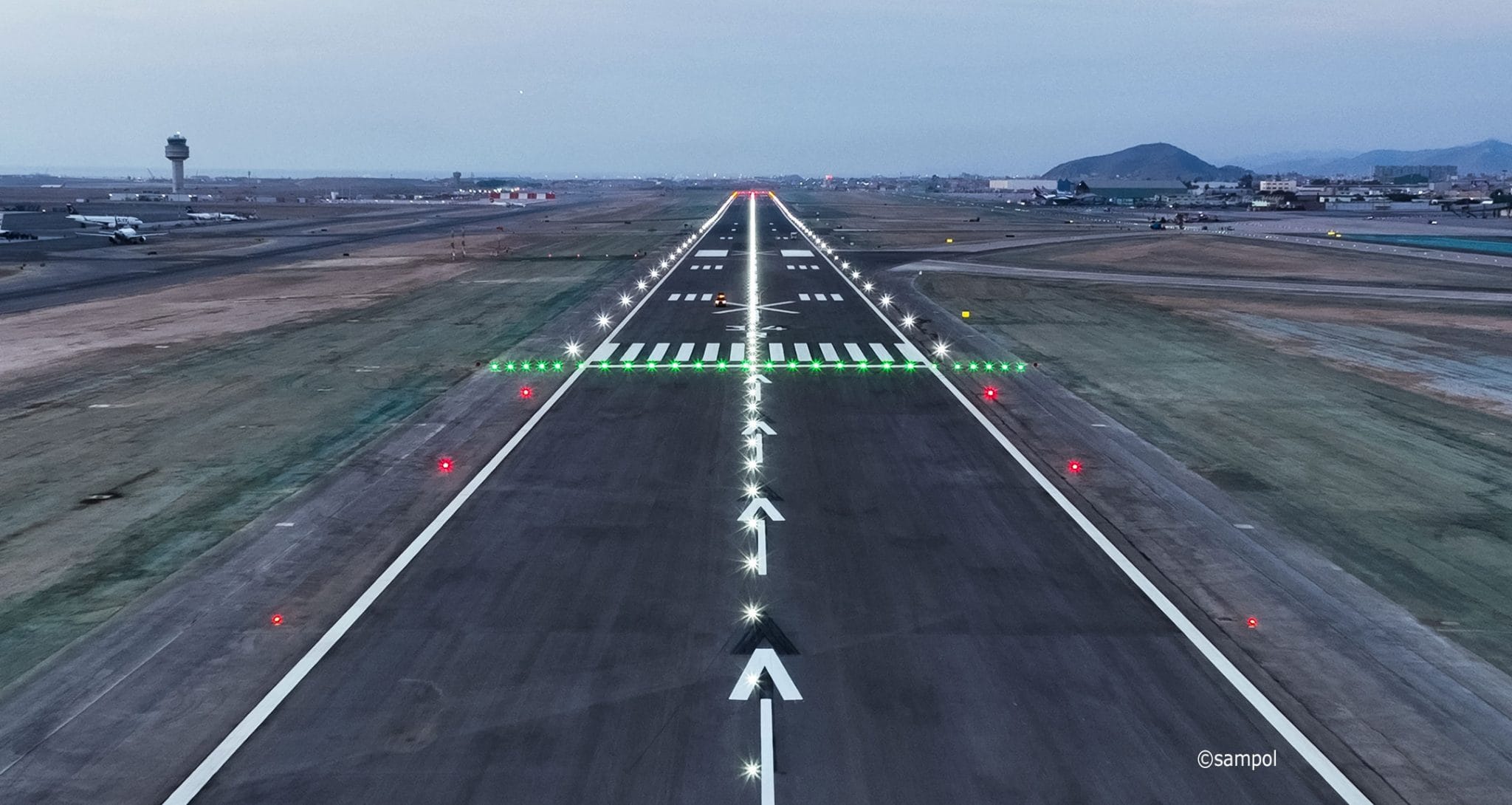 Reopening of the first runway at Jorge Chávez International Airport in ...